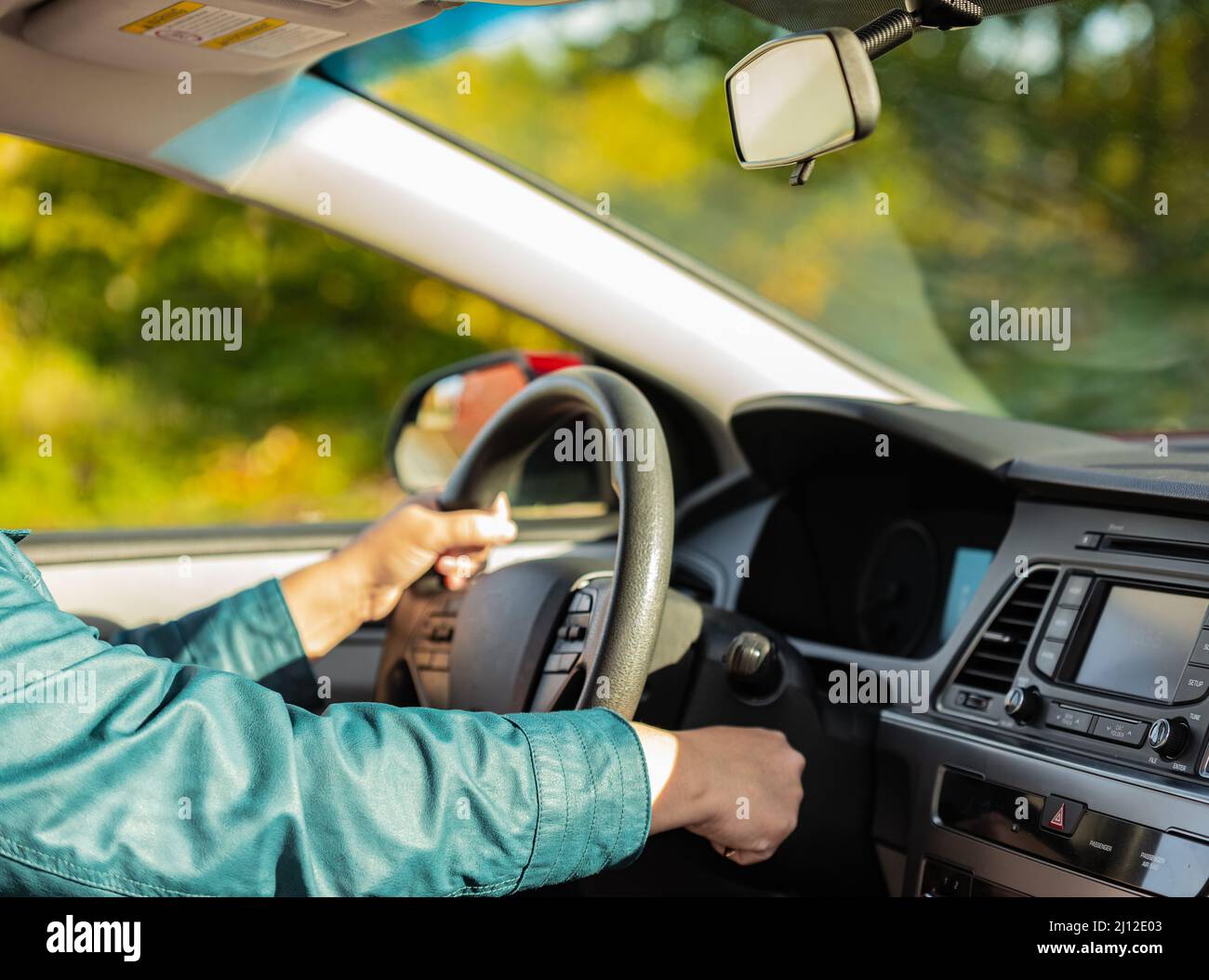 Photo modern automatic automobile hi-res stock photography and images ...