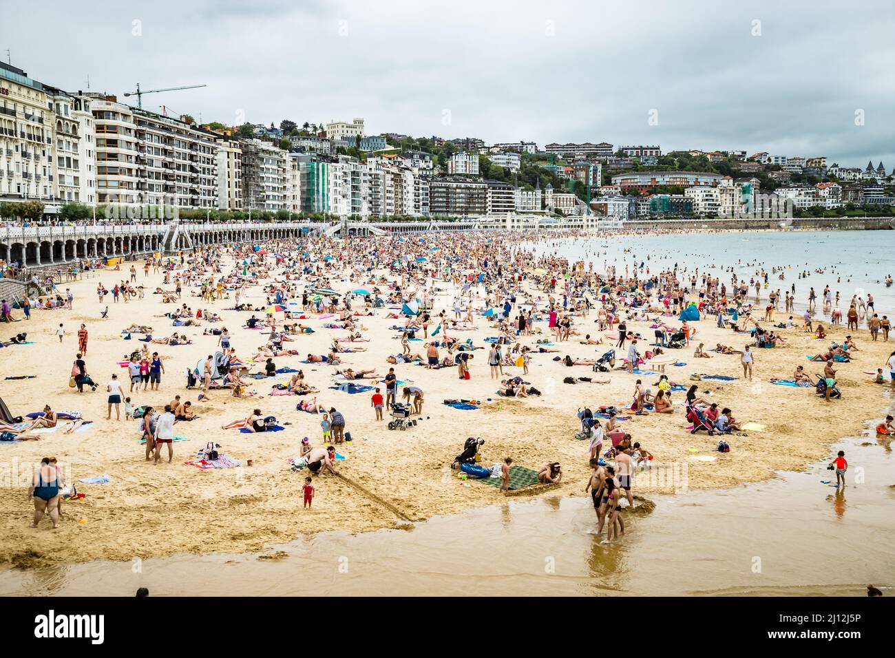Basque woman spain hi-res stock photography and images - Alamy