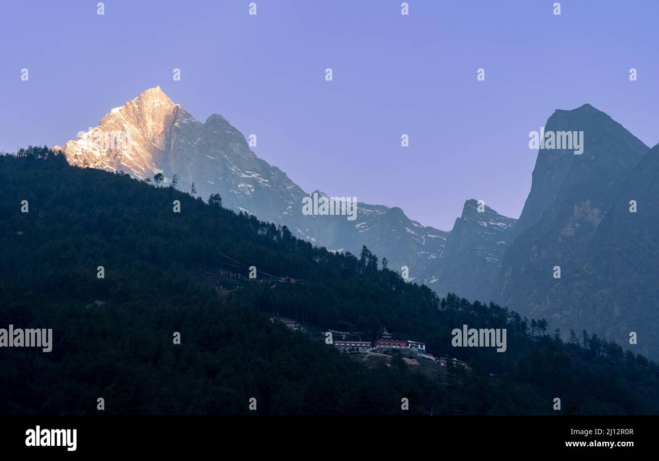 Wooden hillside hi-res stock photography and images - Alamy