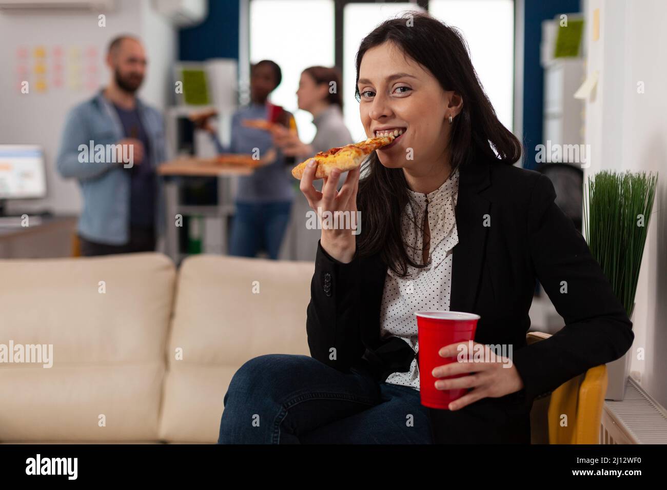 Work break eating snacks hi-res stock photography and images - Alamy
