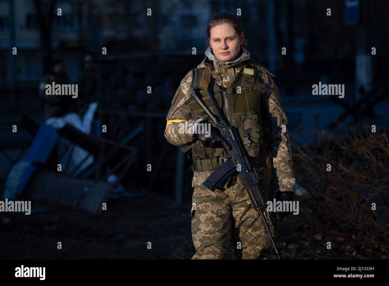 A dancer, Alina, 26 years old, joined the Volunteers armed forces ...