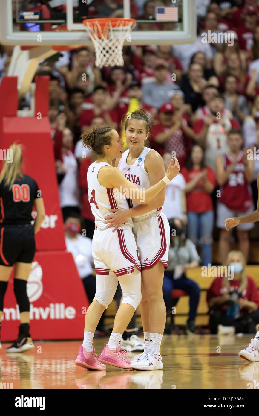Indiana Hoosiers guard Nicole Cardano-Hillary (4) and Indiana Hoosiers ...