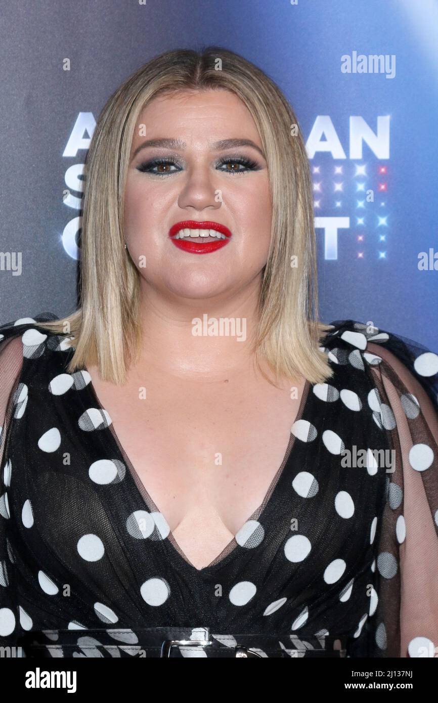 Kelly Clarkson July 2022