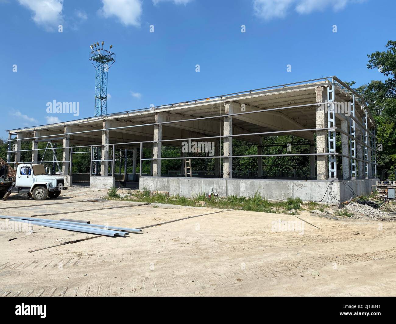 Construction of a public building. Construction process Stock Photo - Alamy