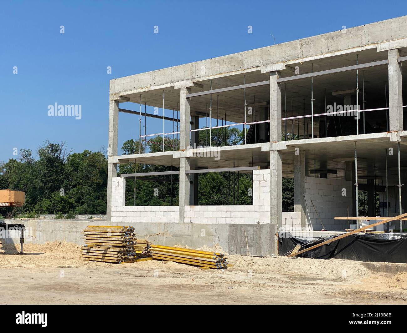 Construction of a public building. Construction process Stock Photo - Alamy