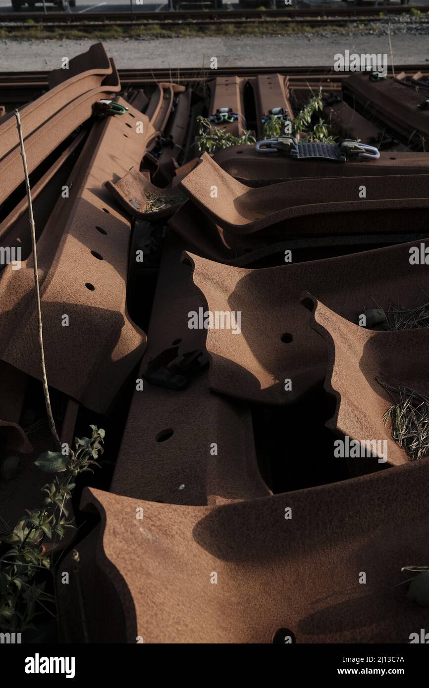 Rusted steel girders hi-res stock photography and images - Alamy