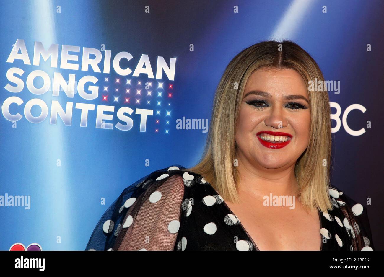 Kelly clarkson 2022 hi-res stock photography and images - Alamy