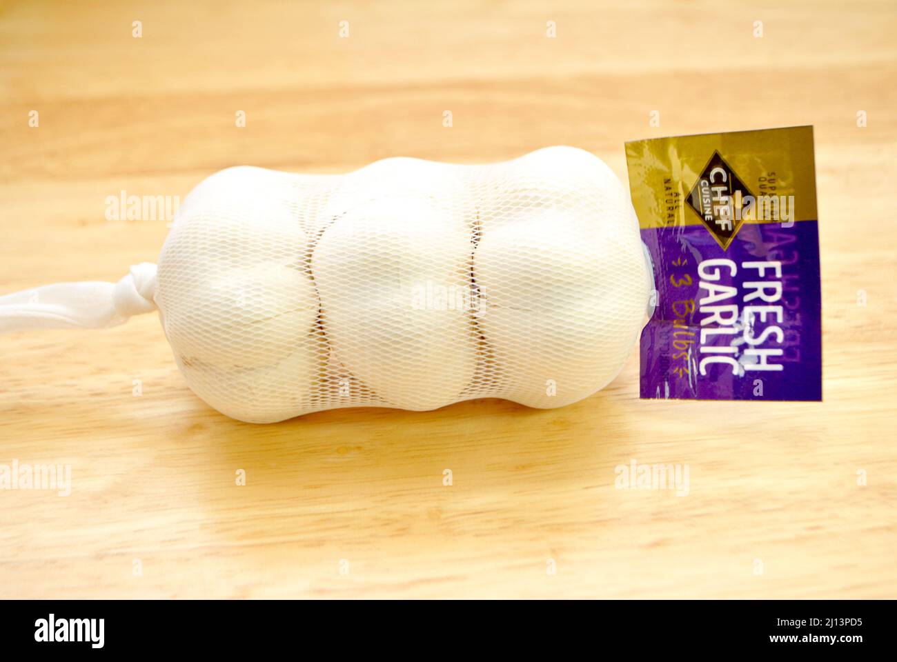 Chef Cuisine - Whole Organic garlic (allium sativum) Packaged on a ...