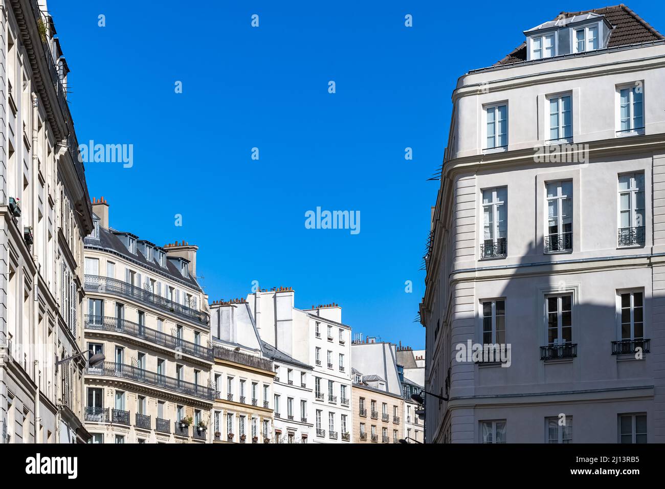 Paris, beautiful buildings Stock Photo - Alamy