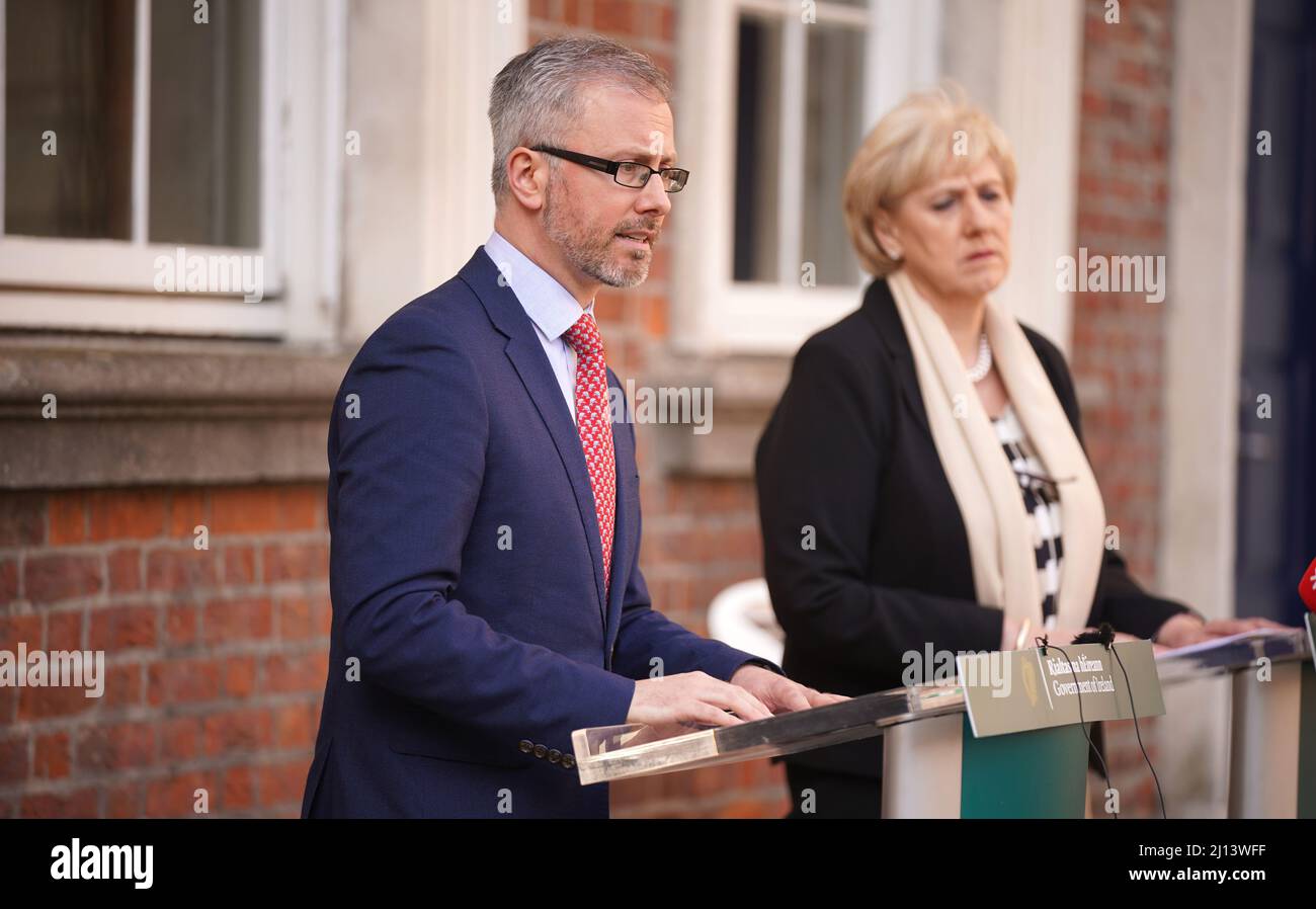 Heather humphreys roderic o'gorman hi-res stock photography and images ...