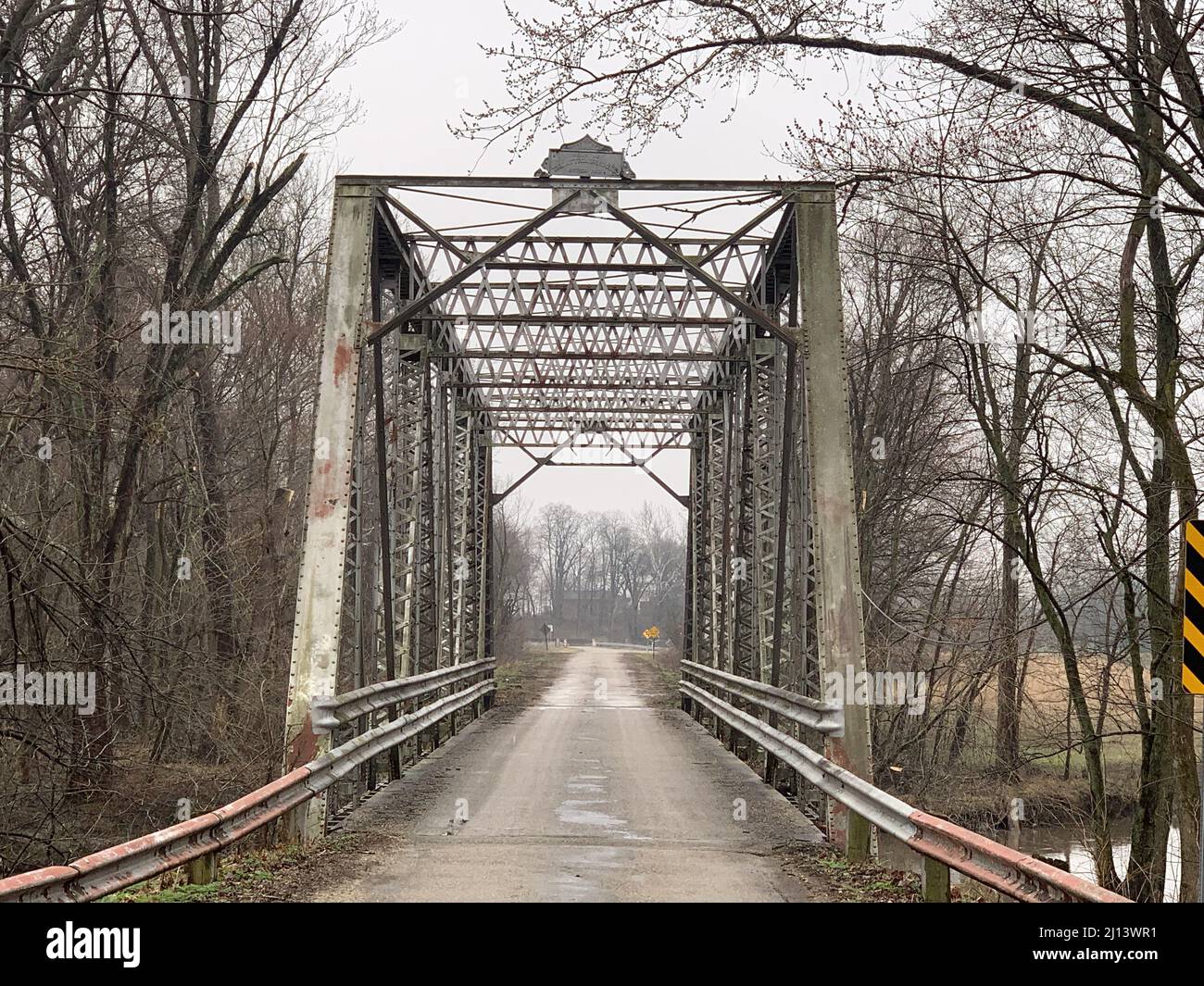 Front view of Illinois Bridge on a gloomy day Stock Photo - Alamy