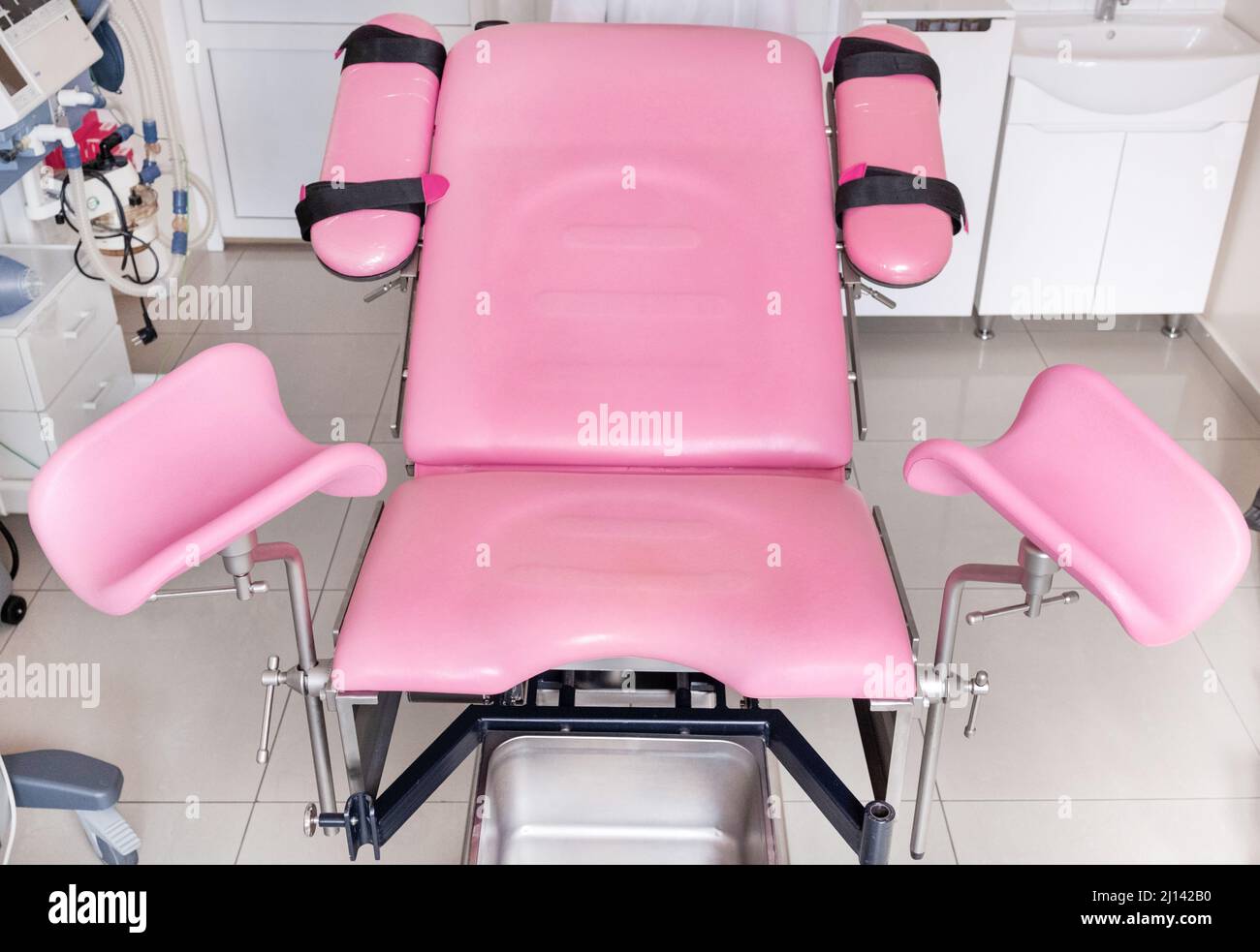 Gynecologist tools hi-res stock photography and images - Alamy