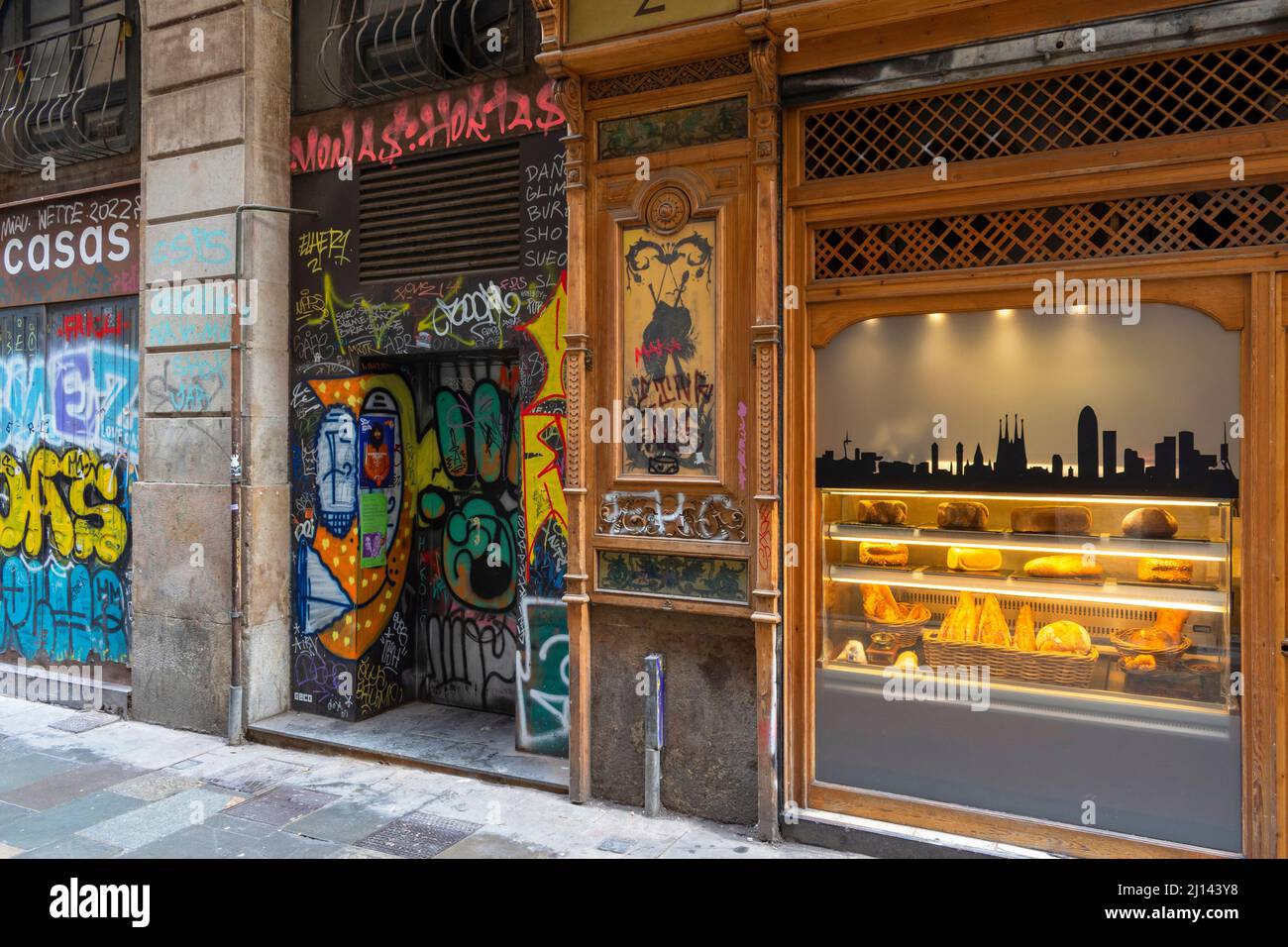 BARCELONA SPAIN GOTHIC QUARTER Barri Gòtic ARTISTIC AREA A COLOURFUL ...