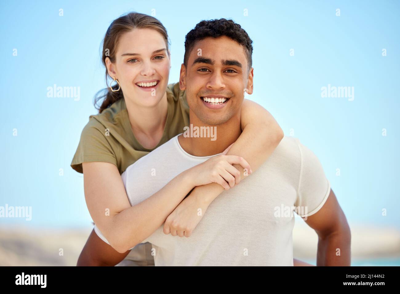 Summer smiles hi-res stock photography and images - Alamy