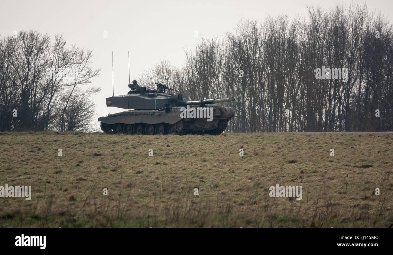 british army challenger 2 FV4034 main battle tank in action on exercise ...