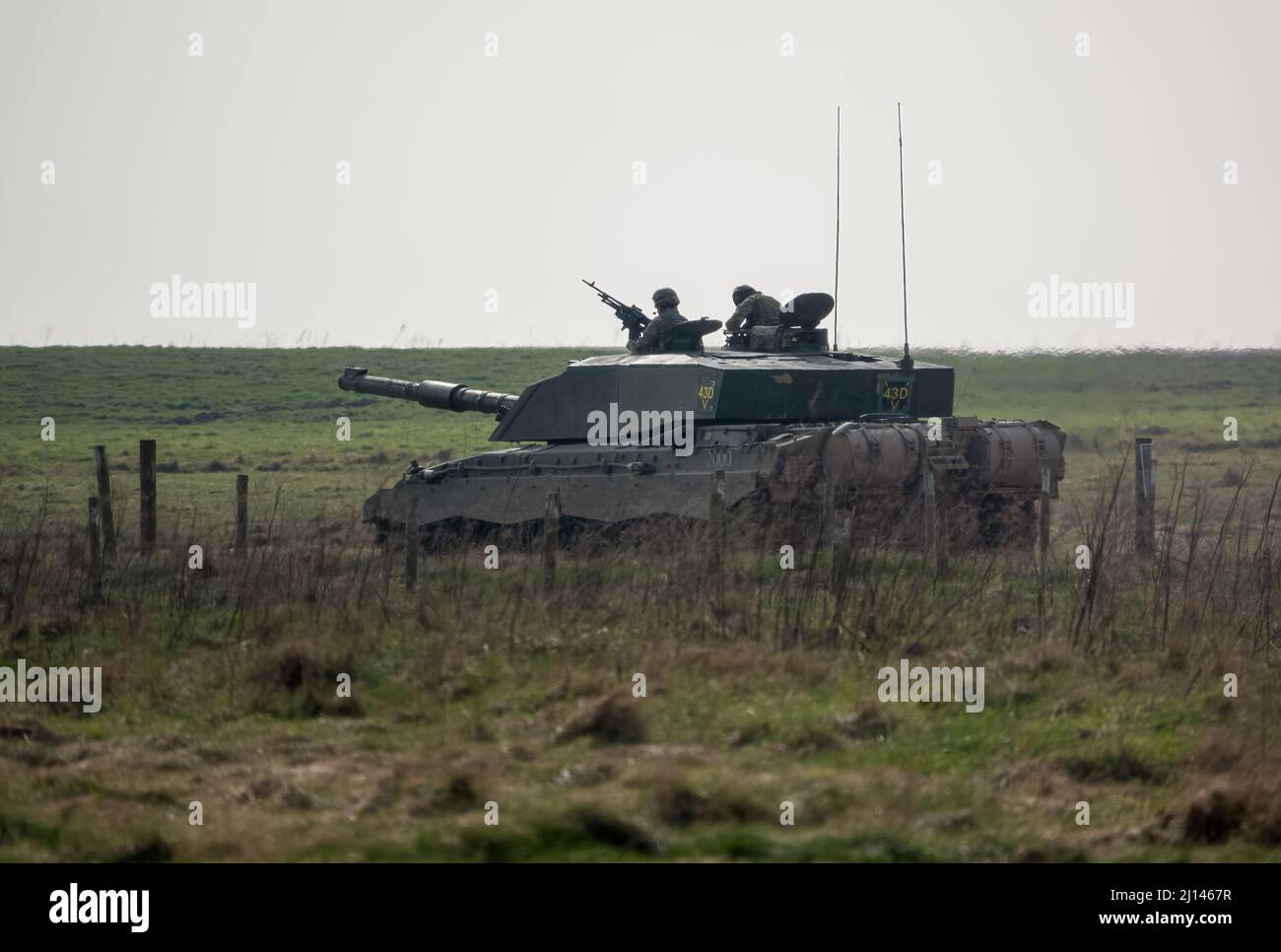 british army challenger 2 FV4034 main battle tank in action on exercise ...