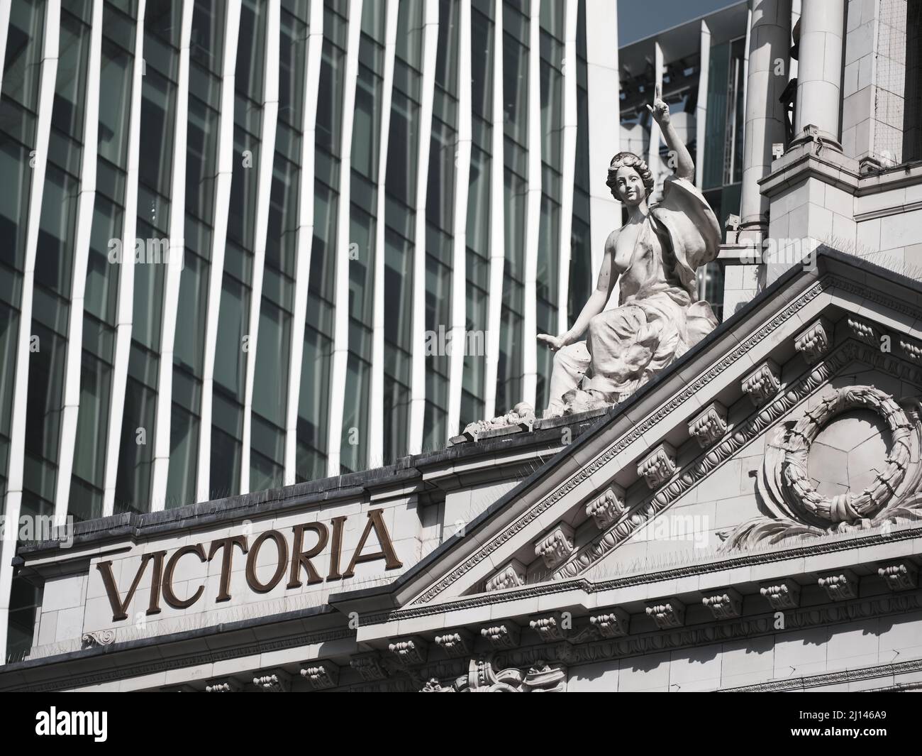 Victoria Palace Theatre Stock Photo - Alamy