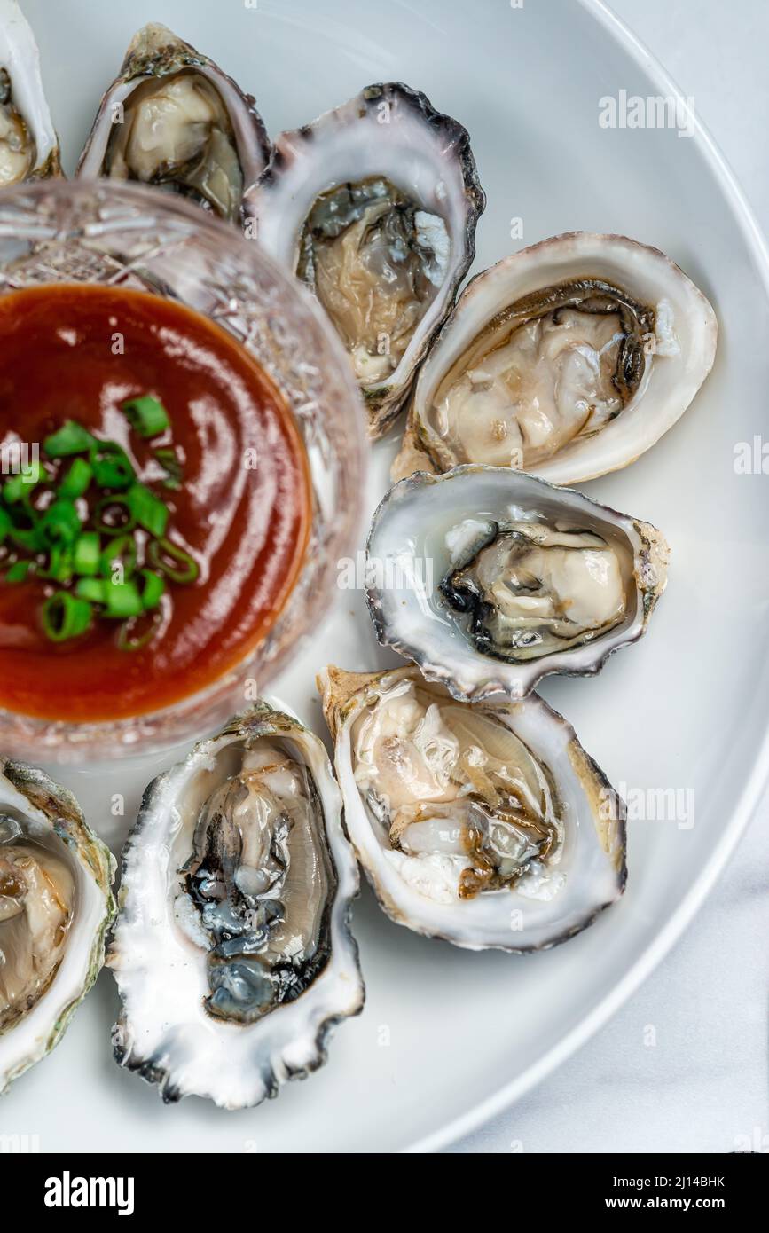 Cooked mussels sauce hi-res stock photography and images - Alamy