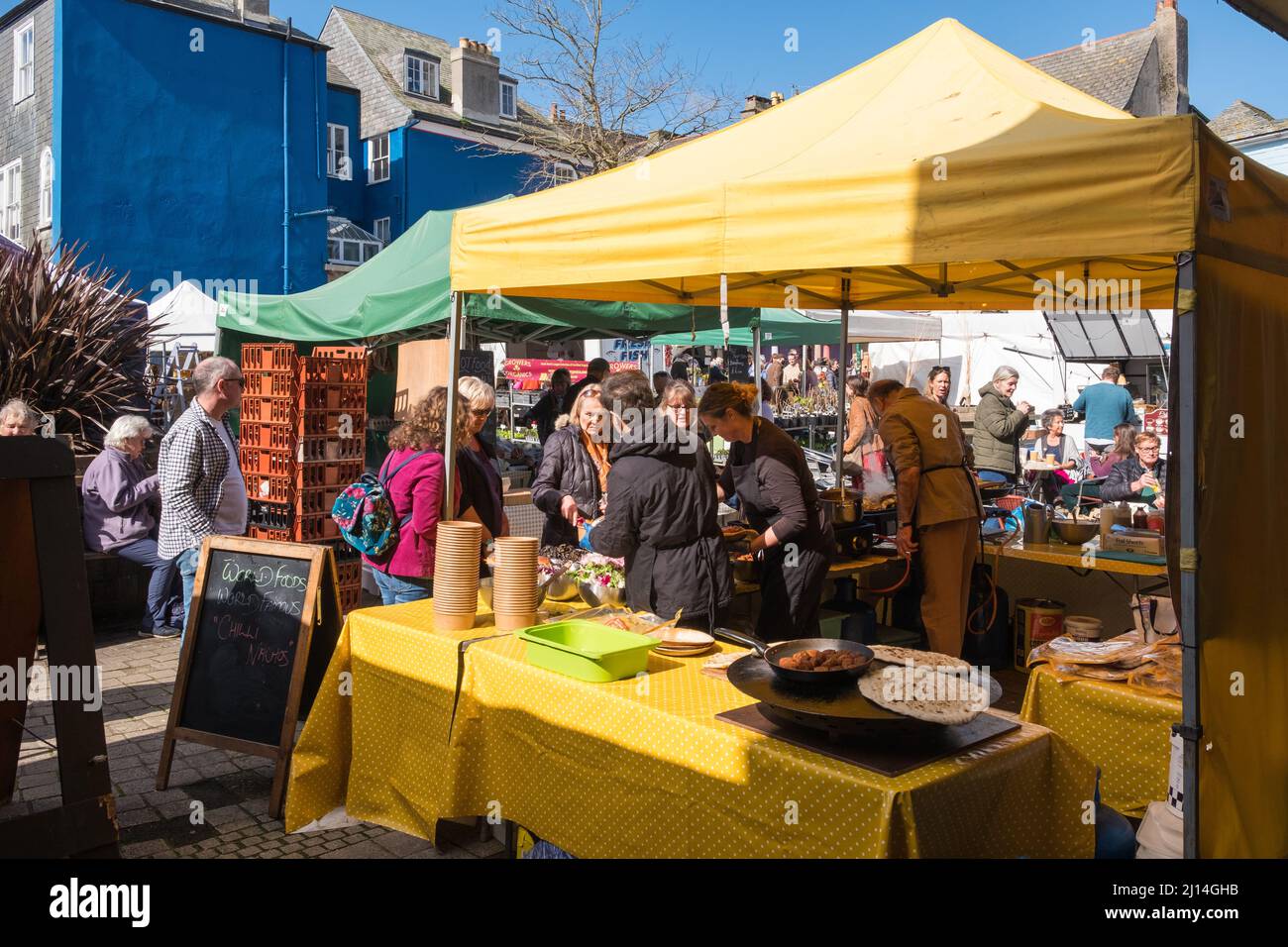 Totnes is a market town in South Devon at the head of the estuary of ...