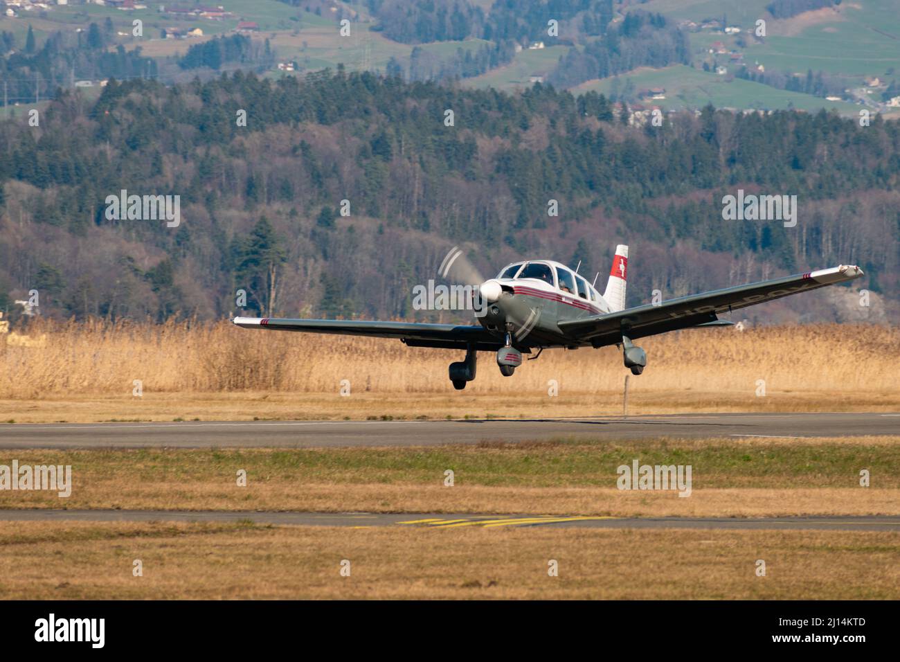Piper pa28 archer hi-res stock photography and images - Alamy