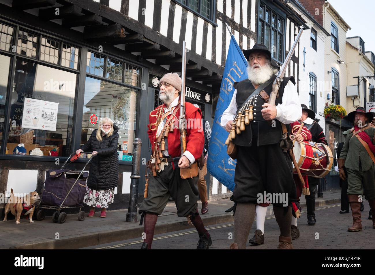 Worcester, UK. 3rd September 2021. Pictured: A bemused lady and her dog ...