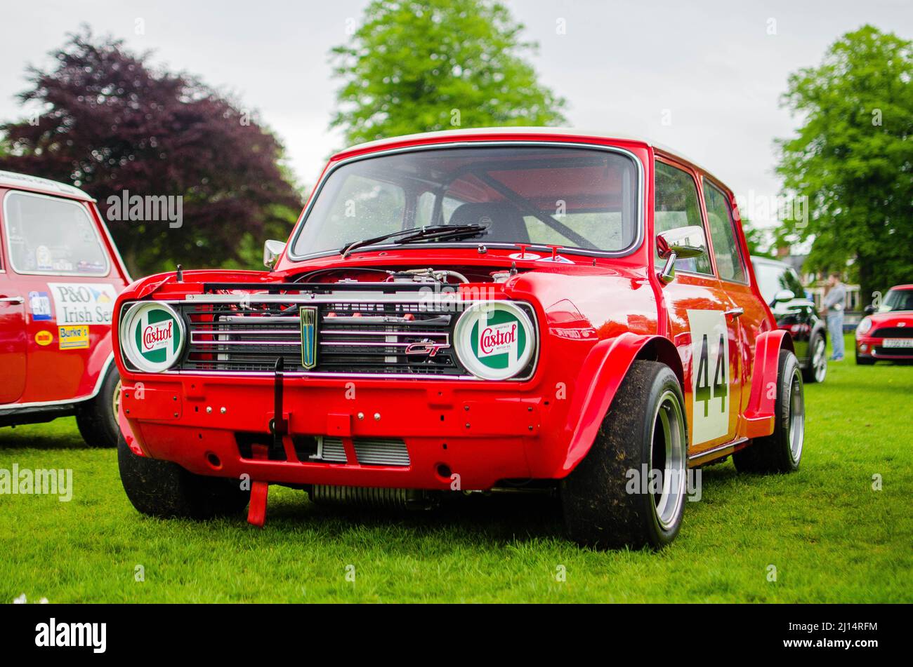 Classic Mini Race Car Stock Photo - Alamy