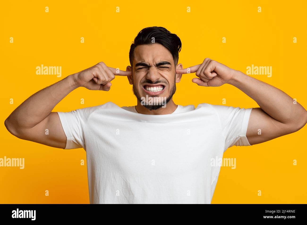Angry bearded psycho hi-res stock photography and images - Alamy