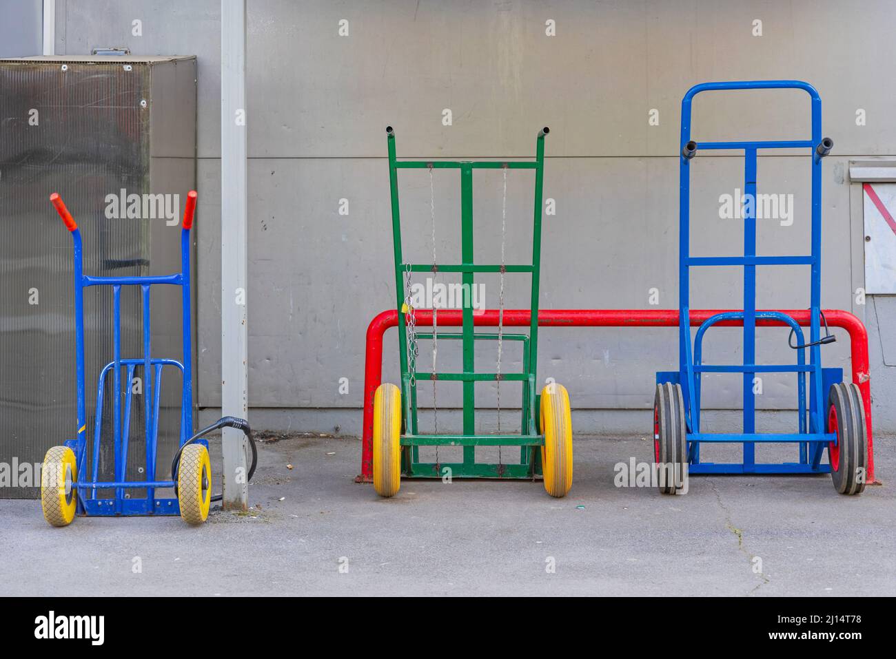 Hand transport hi-res stock photography and images - Alamy