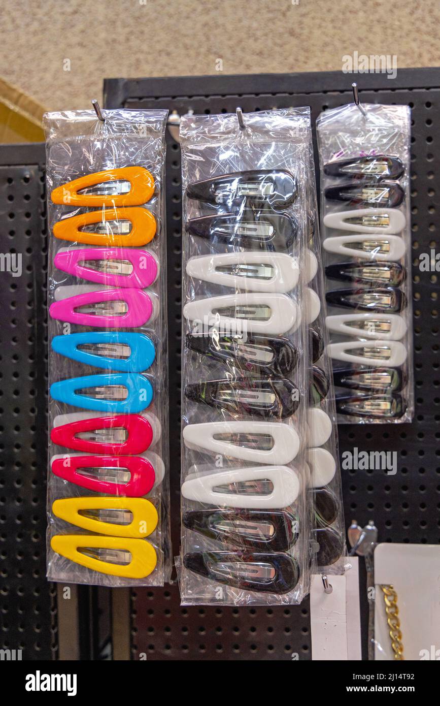 Hair clips hi-res stock photography and images - Alamy