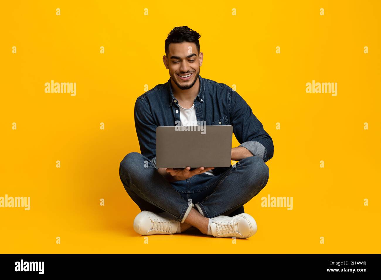 Happy bearded guy modern hi-res stock photography and images - Alamy