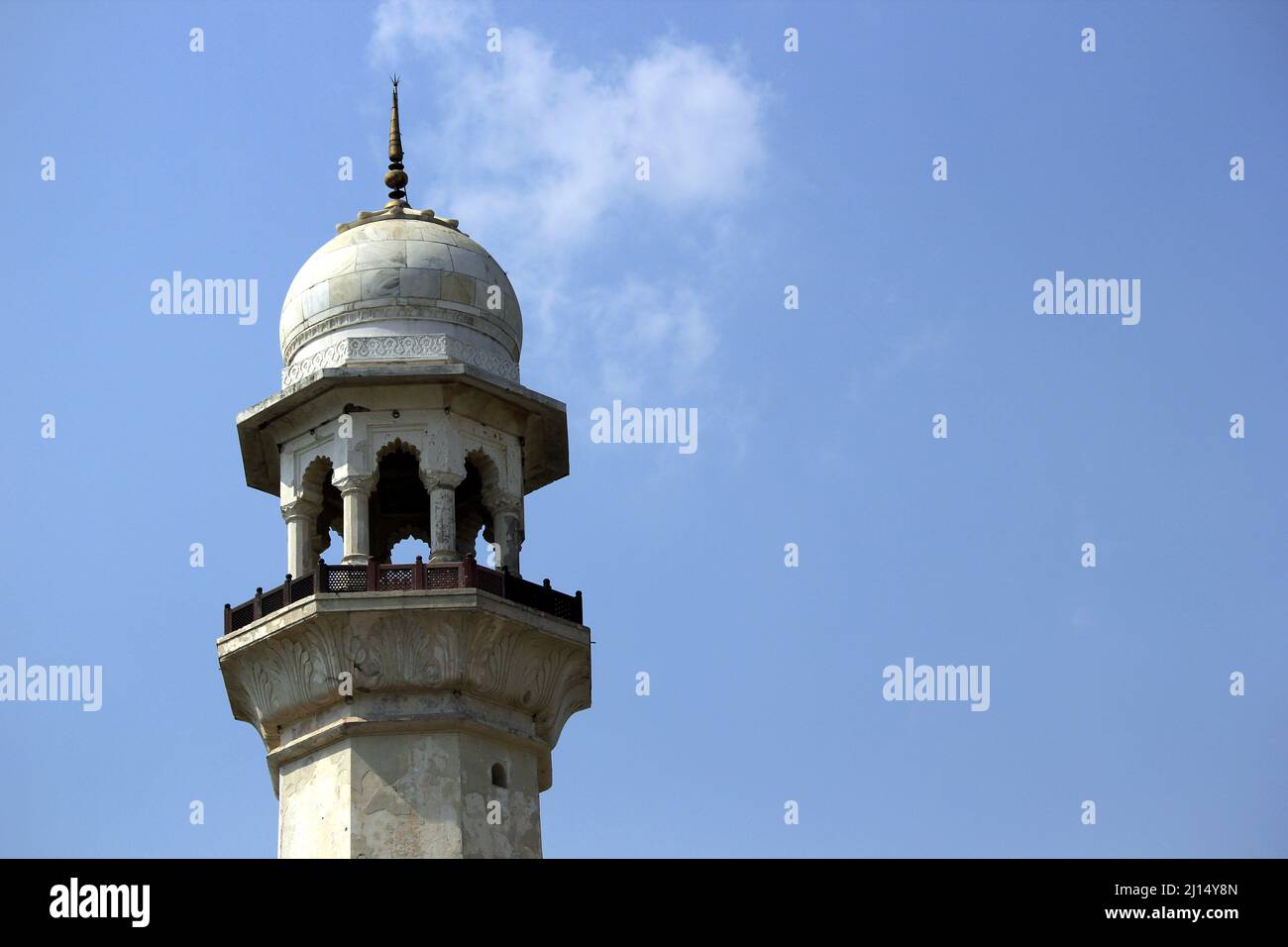 Old tower of Bibi Ka Maqbara tomb on a clear day in Aurangabad, India ...