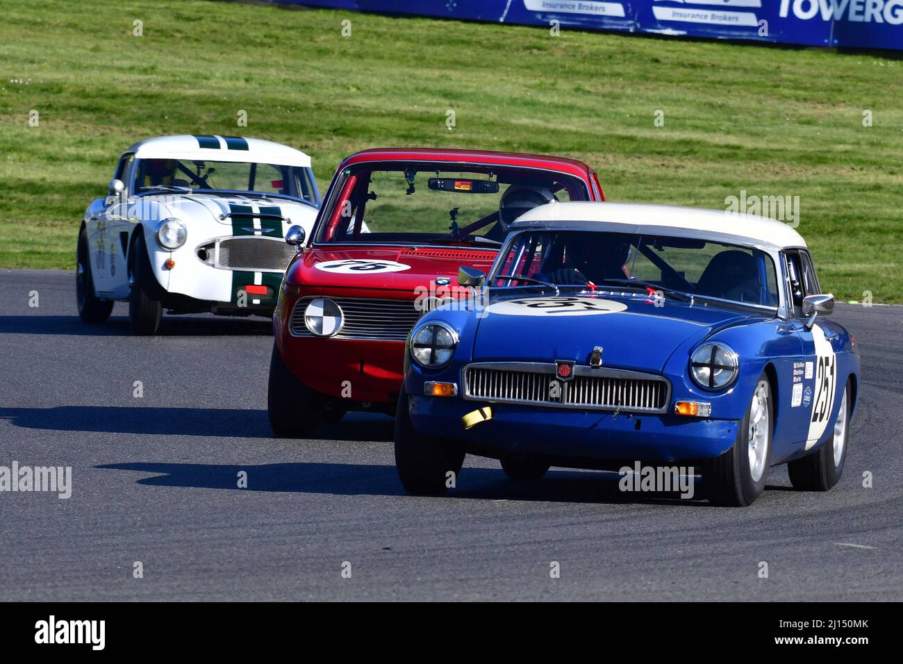 Olivia Wilkinson, Robert Wilkinson, MG B Roadster, Equipe Libre, a 40 ...