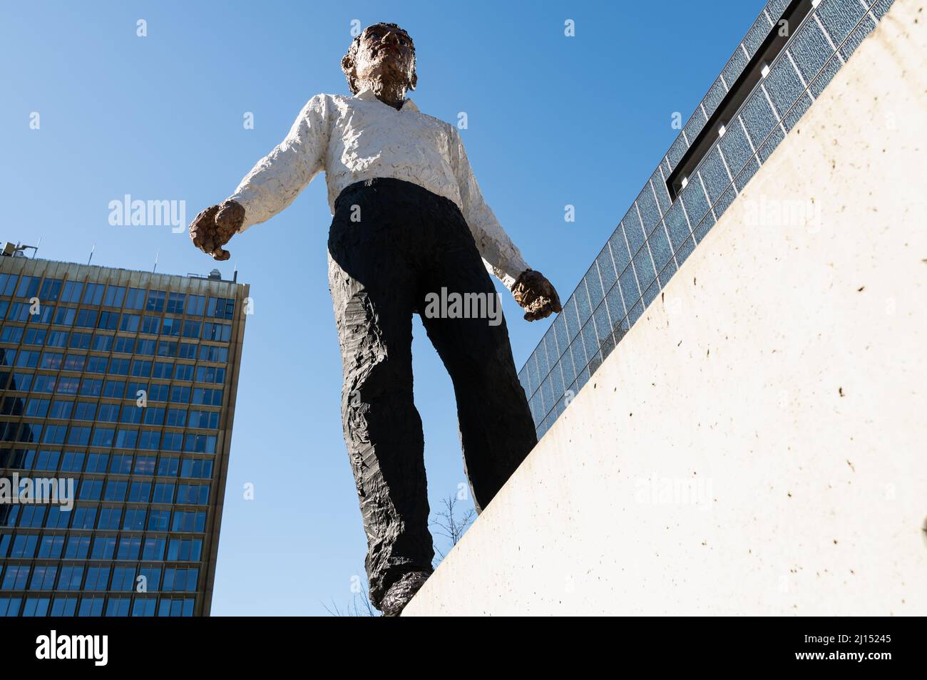 12.03.2022, Berlin, Germany, Europe - Sculpture "Balanceakt" (Balancing ...