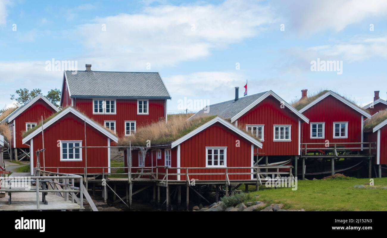 Rorbu houses hi-res stock photography and images - Alamy