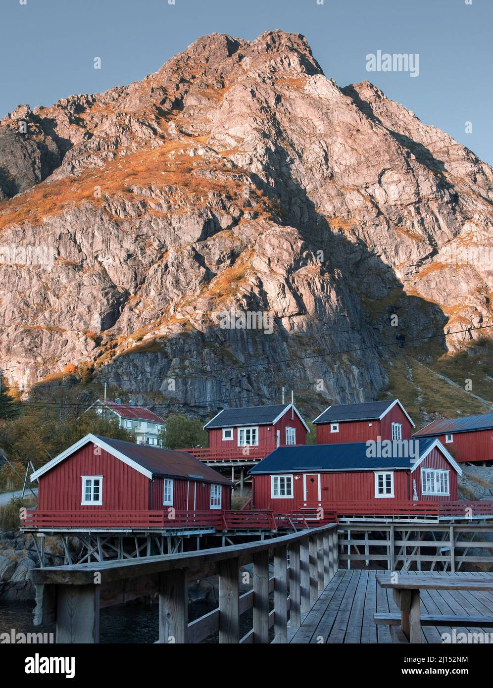 Rorbu houses hi-res stock photography and images - Alamy