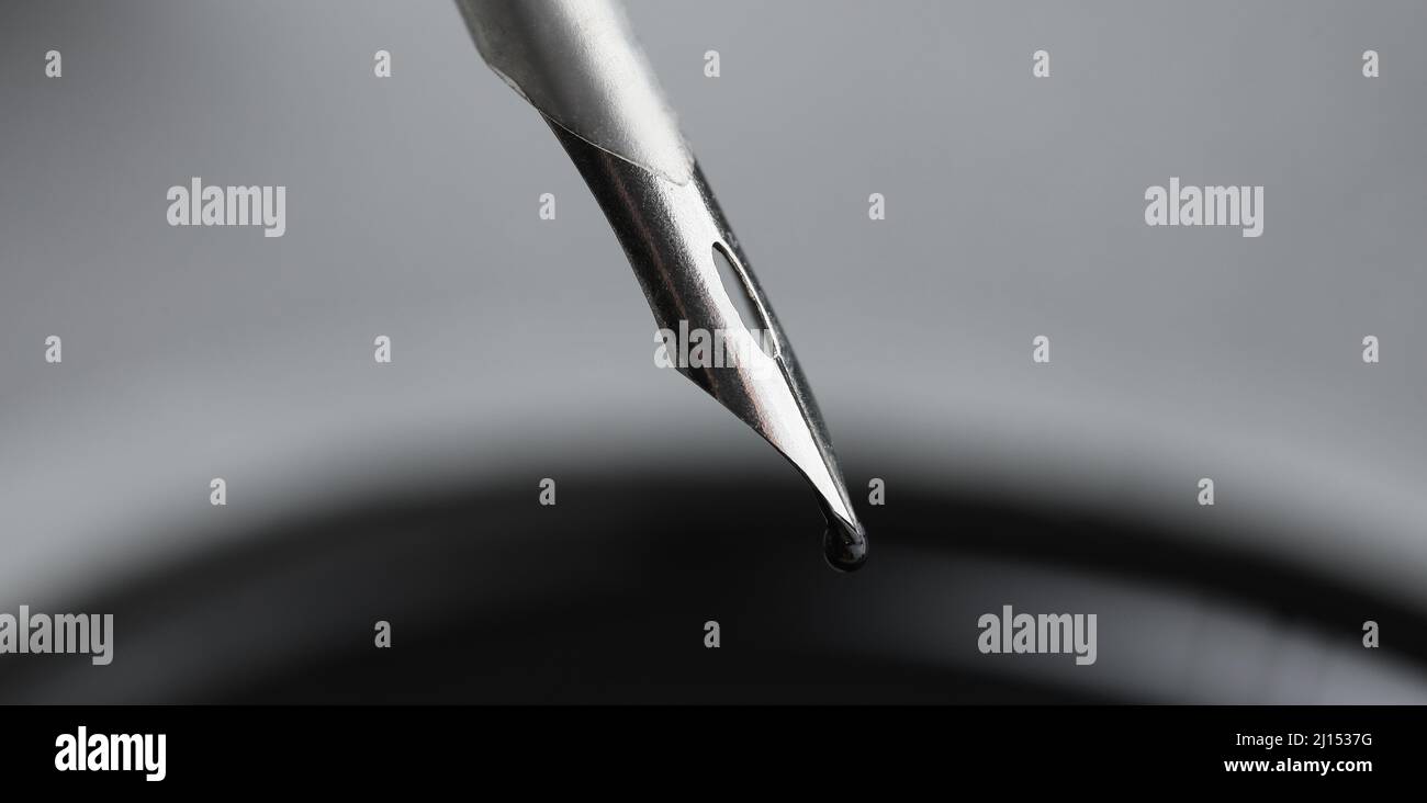 Dripping font hi-res stock photography and images - Alamy