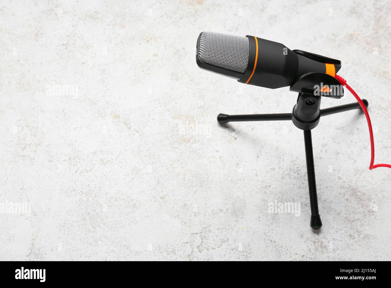 Modern microphone stand wire hi-res stock photography and images - Alamy