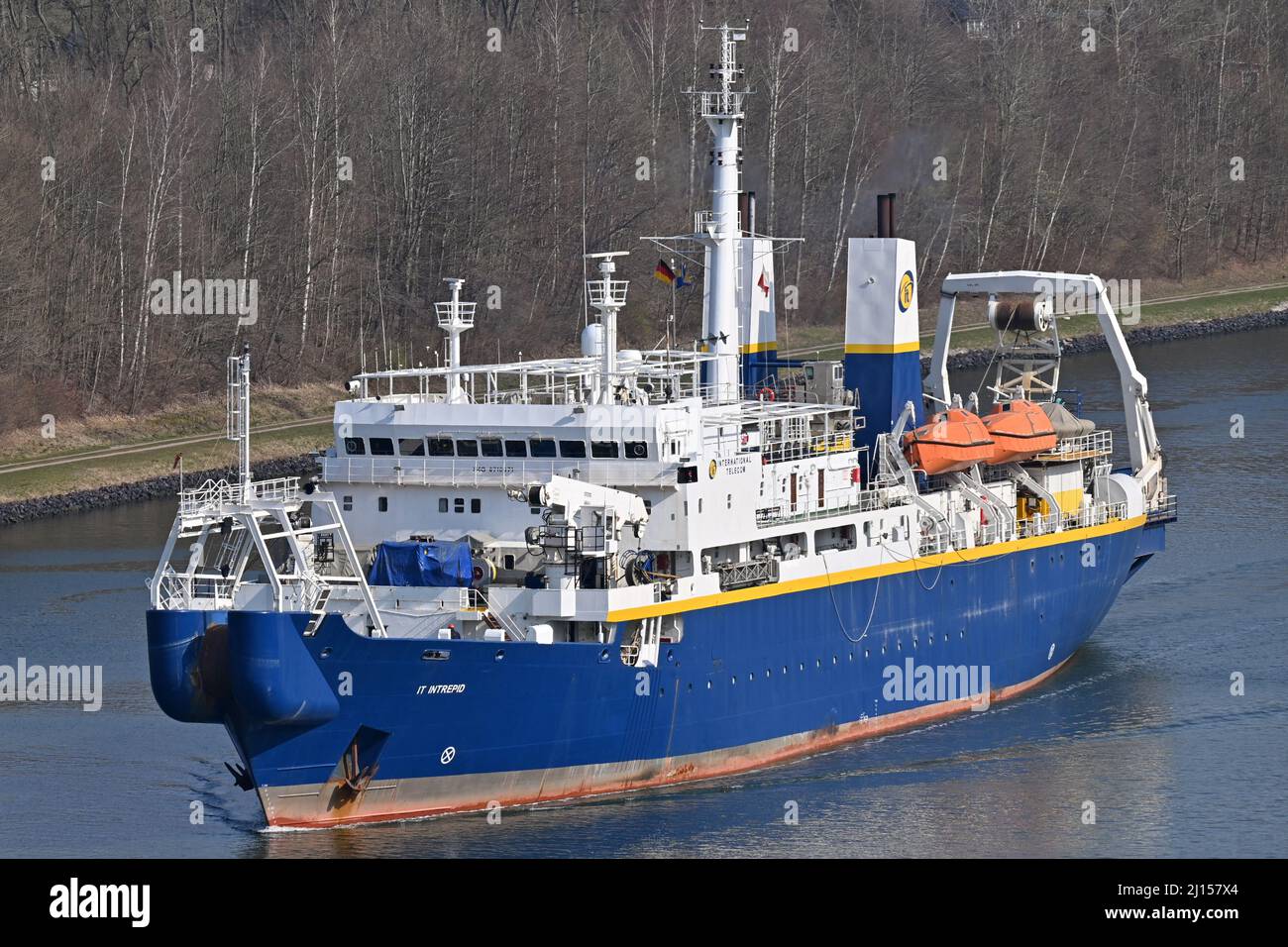 Cable Repair Ship IT INTREPID passing the Kiel Canal Stock Photo - Alamy