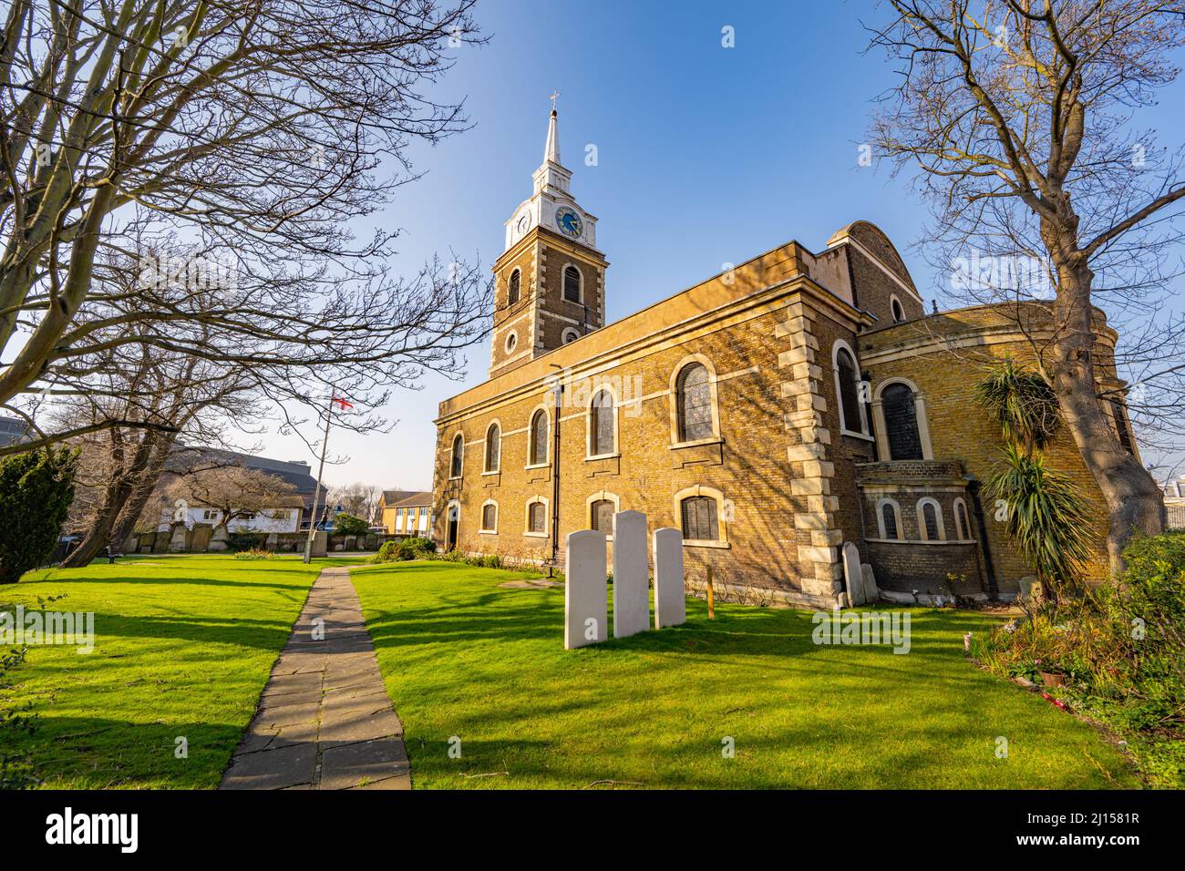St georges church gravesend hi-res stock photography and images - Alamy
