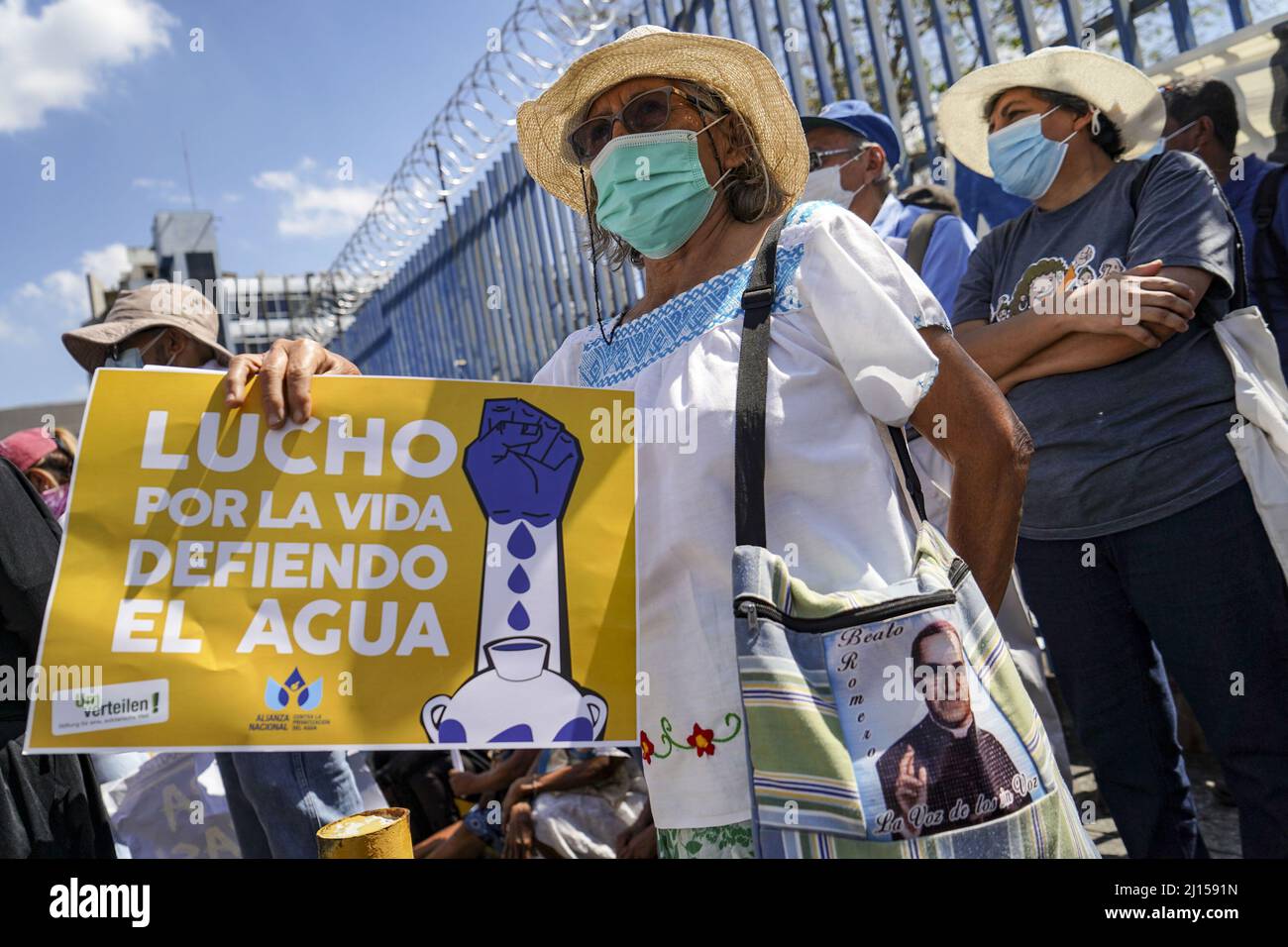 Water human right sign hi-res stock photography and images - Alamy