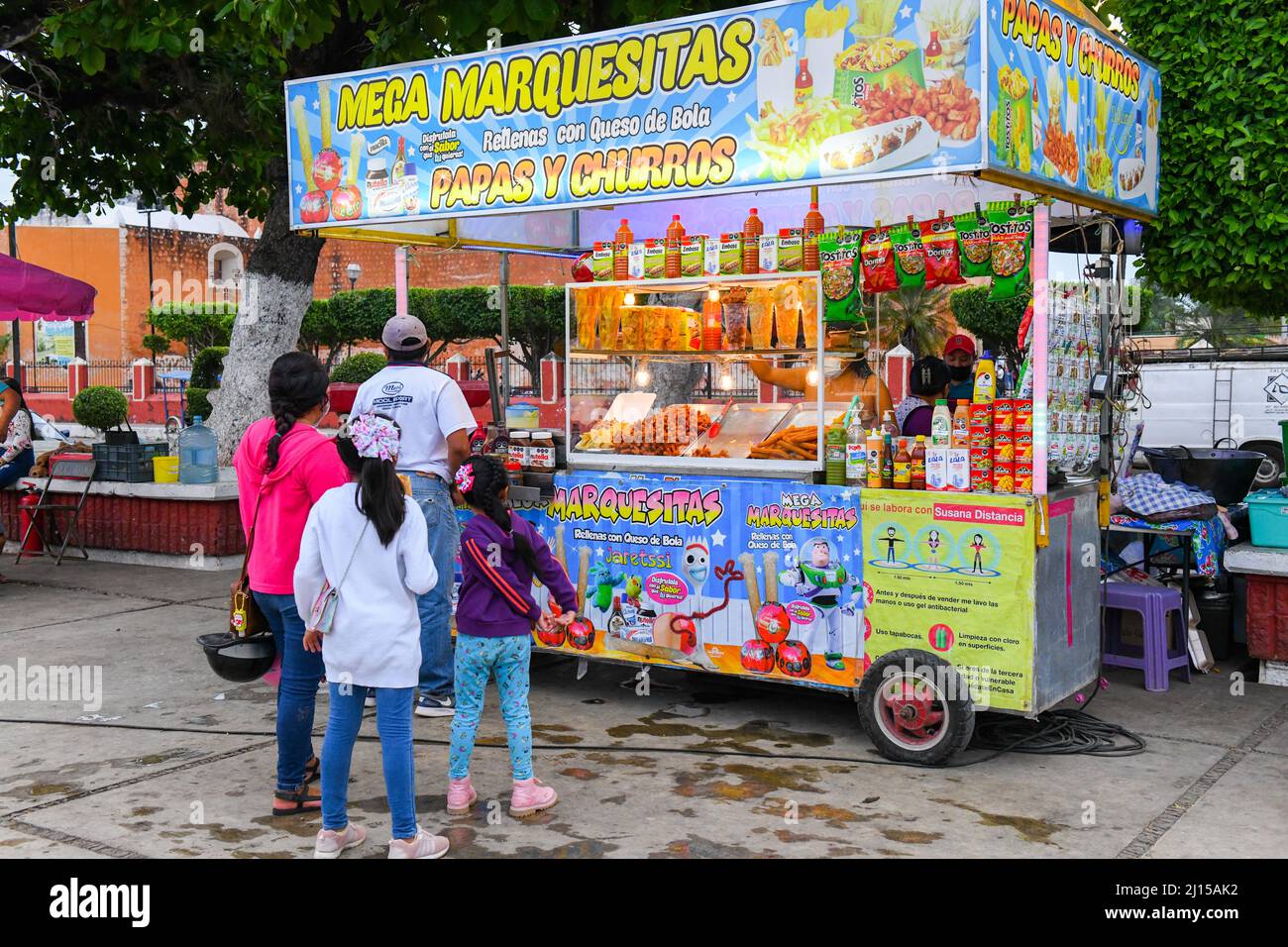 Food stand selling Marquesitas (Mexican pancakes) in Ticul, Yucatan ...