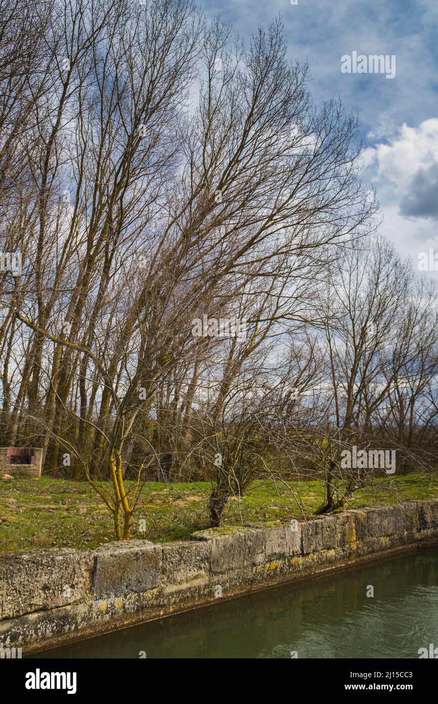 Canal de Castilla, Spain Stock Photo - Alamy
