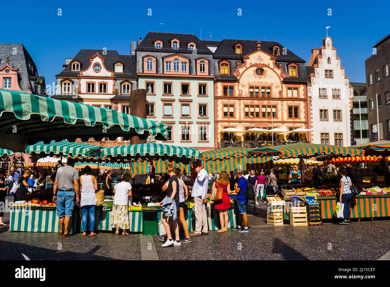 Mainz germany market square hi-res stock photography and images - Alamy