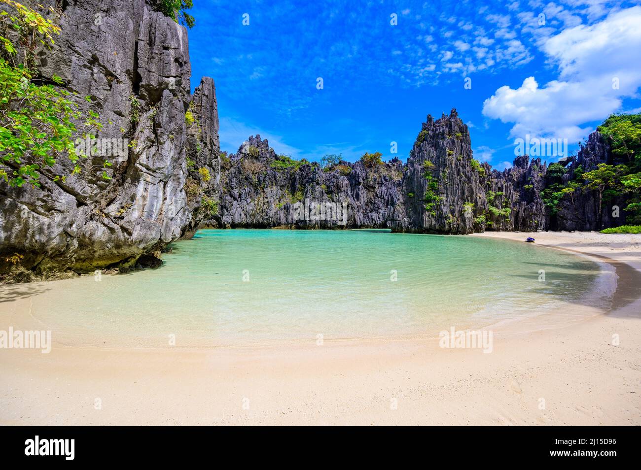 Hidden beach in Matinloc Island, El Nido, Palawan, Philippines - Paradise lagoon and beach in ...