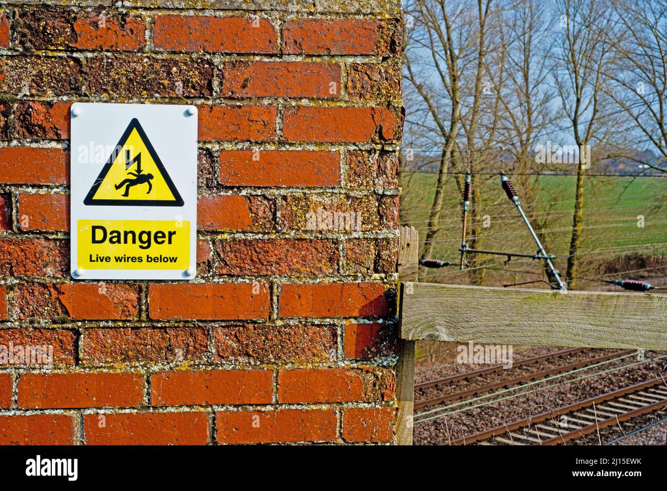 Live wires below hi-res stock photography and images - Alamy