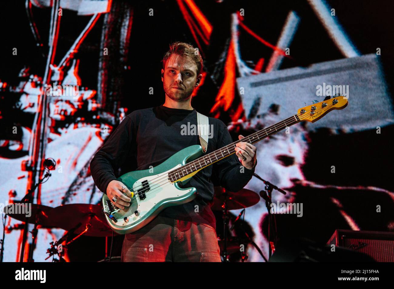 Sam fender live show hi-res stock photography and images - Alamy