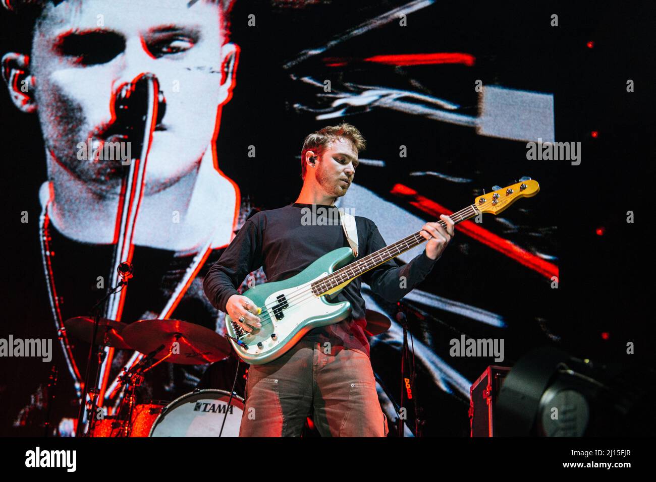 Sam fender live 2022 hi-res stock photography and images - Alamy