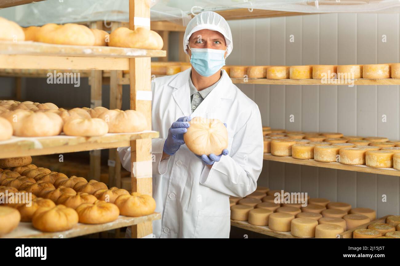 Maturation cheese french hi-res stock photography and images - Alamy