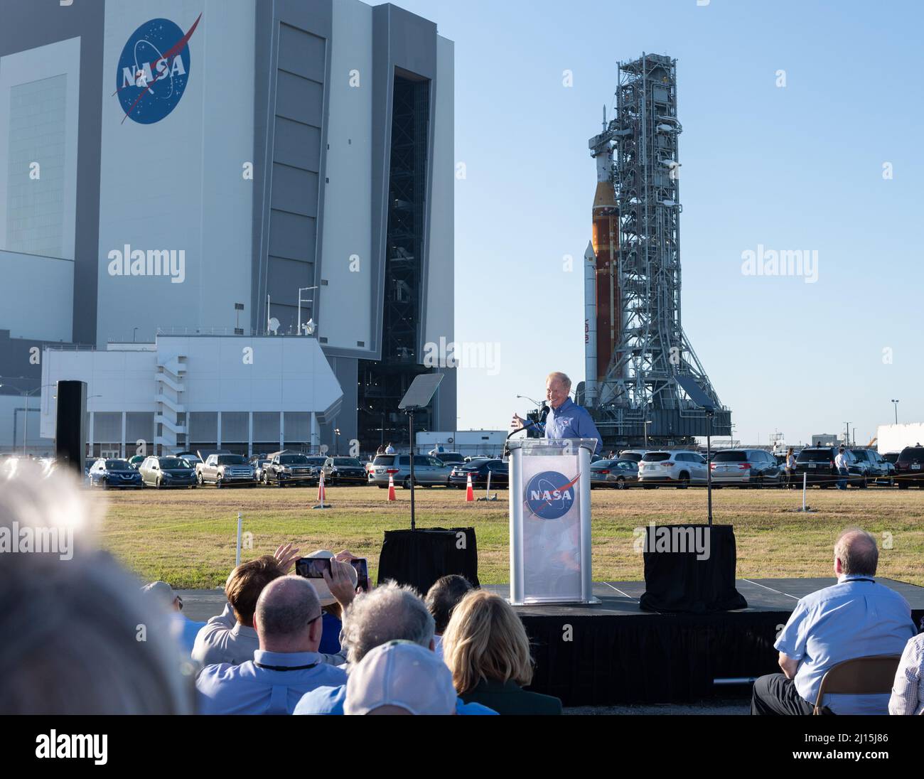 Rocket assembly nasa kennedy hi-res stock photography and images - Alamy