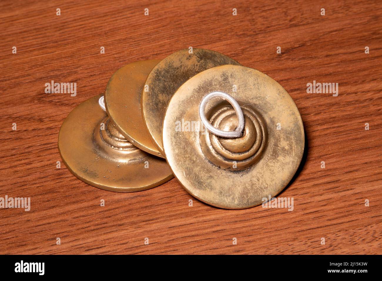 Cymbals hi-res stock photography and images - Alamy